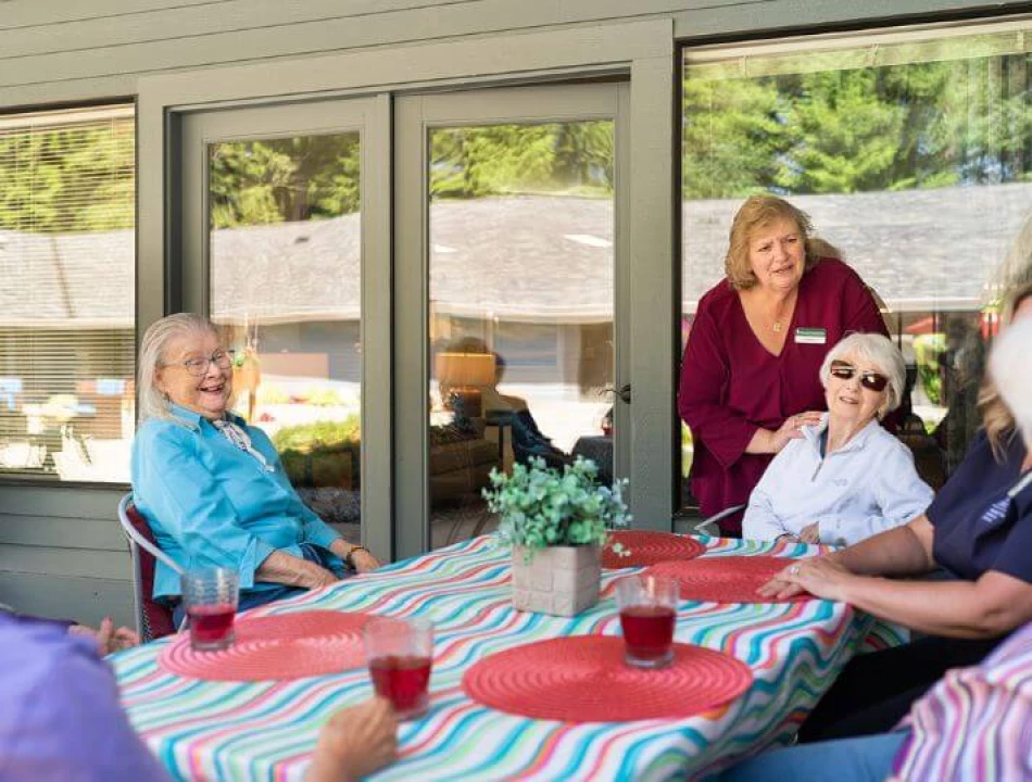 Senior & Assisted Living Country Meadow - Sedro-Woolley WA | Village ...